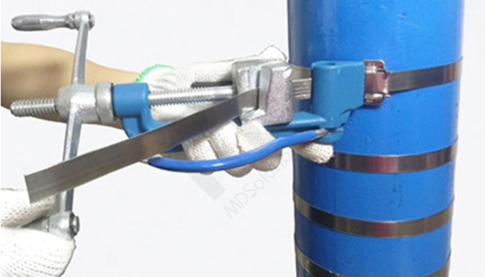 Screw Type Strapping Tool